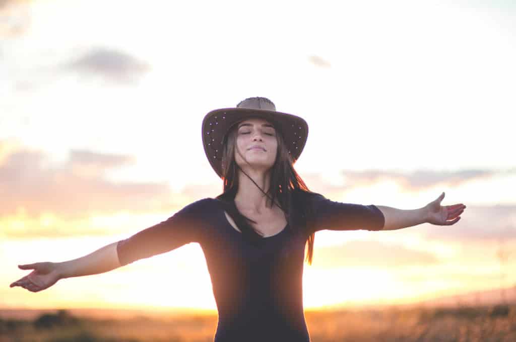 Angel Number 326 Meaning: Let Go Of Fear | Aglow Lifestyle